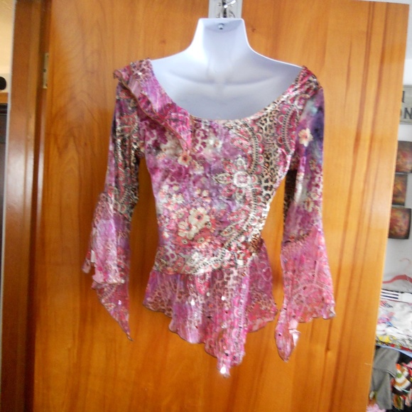 BOHO CHIC | Tops | Nwt Boho Chic Top M Pink Floral Sequin Bell Sleeve ...